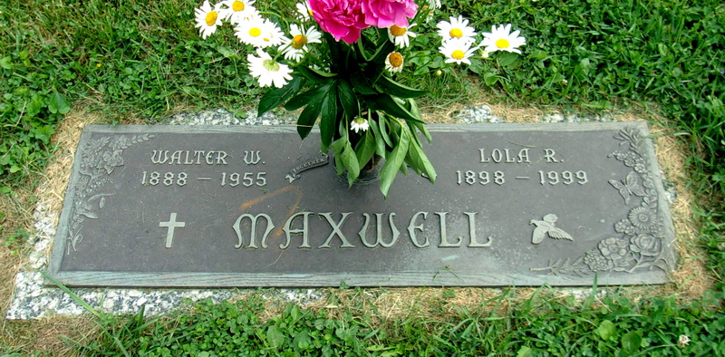 Walter Willie Maxwell - Lola Roxy Doak